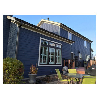 Dive into Deep Ocean blue siding by James Hardie! - Traditional ...