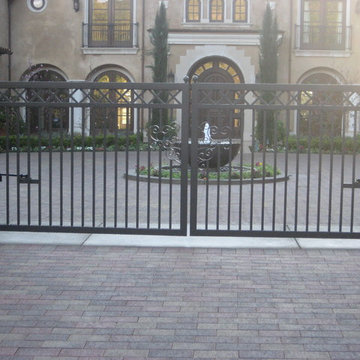 Double Swing Gates - Photos & Ideas | Houzz