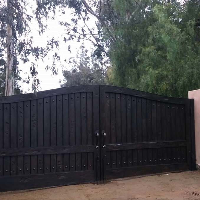 Rustic Driveway Gates - Photos & Ideas | Houzz