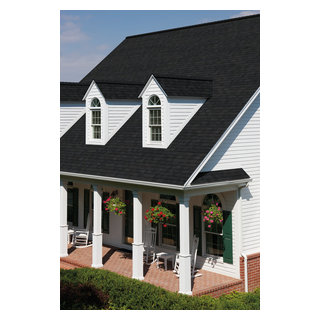 Onyx Black Shingles On House