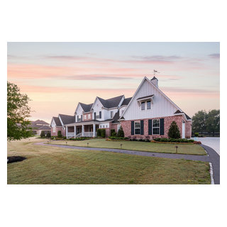 Elegant Farmhouse - Farmhouse - Exterior - Houston - by Morning Star ...