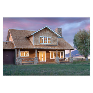 Ennis Ranch Manager's House - Farmhouse - Exterior - Other - by Faure ...
