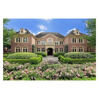 Estate of Grace - Классический - Фасад дома - Хьюстон - от эксперта ...