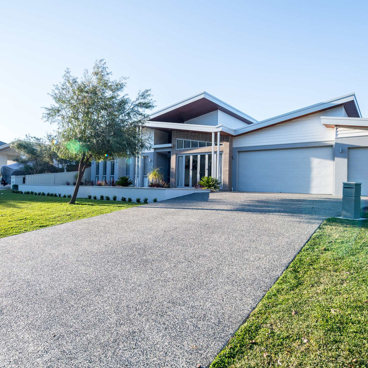 75 Beautiful Exposed Aggregate Driveway Home Design Ideas & Designs ...