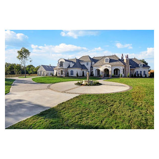 Exterior - Traditional - Exterior - Houston - by Houston Home Staging ...
