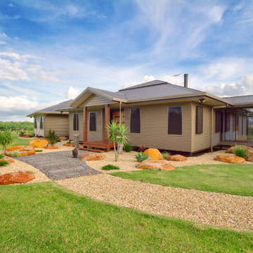 75 Beautiful Colorbond Cladding Home Design Ideas & Designs | Houzz AU