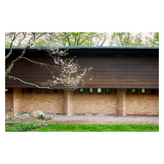 Frank Lloyd Wright - Lake Forest IL - Midcentury - Exterior - Chicago ...