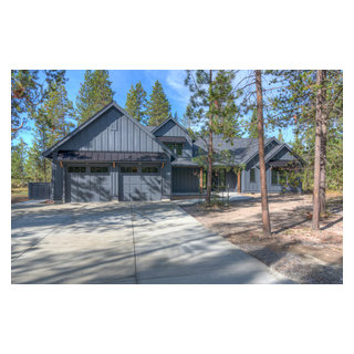 Front exterior, Sunriver, Oregon - Farmhouse - Exterior - by Lifestyle ...