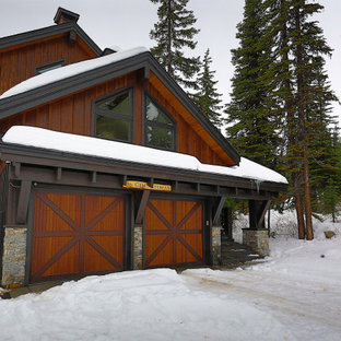 75 Beautiful Rustic Exterior Home with a Black Roof Pictures & Ideas ...