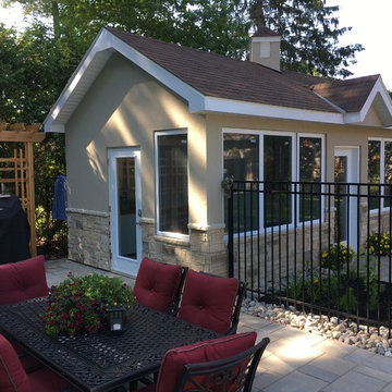 Cabana Changing Room - Photos & Ideas | Houzz