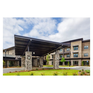 Impressive Driveway Drop Off - Traditional - Exterior - Detroit - by ...