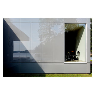 Lake Anna Stunner - Modern - Exterior - DC Metro - by Studio Snaidero ...