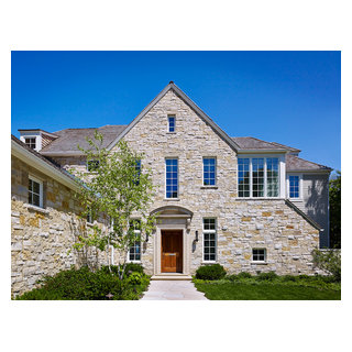 lake house - Traditional - House Exterior - Chicago - by Stuart Cohen ...