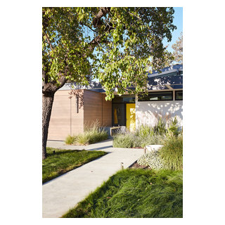 Los Altos New Residence - Midcentury - Exterior - San Francisco - by ...