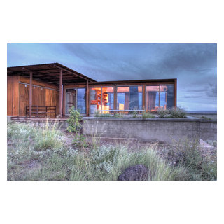Marfa weeHouse - Modern - Exterior - Austin - by Alchemy Architects | Houzz