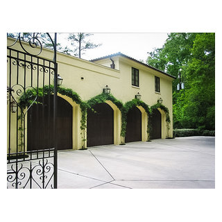Memorial - Traditional - Exterior - Houston - by YSL Builders | Houzz