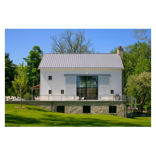 Michigan Barn - Country - House Exterior - Detroit - by Northworks ...