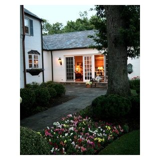 Midwestern Farmhouse - Traditional - Exterior - Chicago - by 708 ...