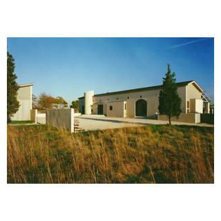 Mitchell Lane House - Farmhouse - Exterior - New York - by James ...