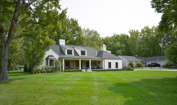 Houzz Tour: 1947 Colonial-Style Home Updated and Expanded