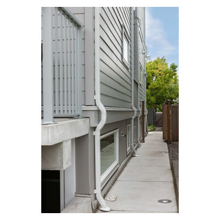 Modern Extended Family - Vancouver - Modern - House Exterior ...