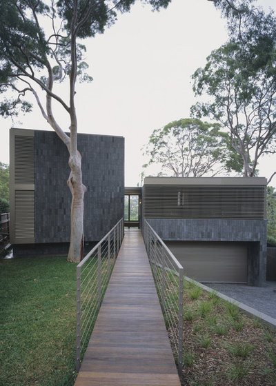Architect's Toolbox: Bridges That Unite Home and Land