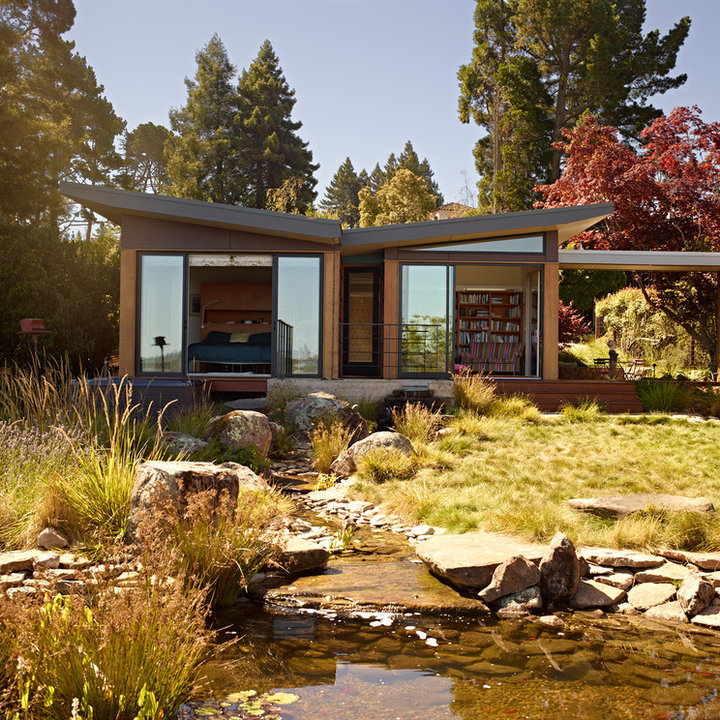 75 Modern Exterior Home with a Butterfly Roof Ideas You'll Love - April ...