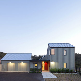 75 Beautiful Farmhouse Metal Exterior Home Pictures & Ideas - April ...