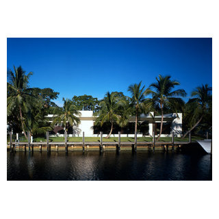 Modern Home - Modern - Exterior - Miami - by W.A. Bentz Construction ...