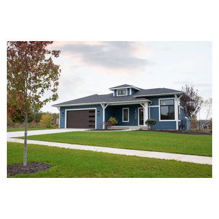 Modern Ranch with Bayou Blue Siding - Contemporary - Exterior - Grand ...