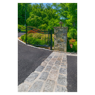 Natural Stone Pillar - Exterior - Wilmington - by DiSabatino ...