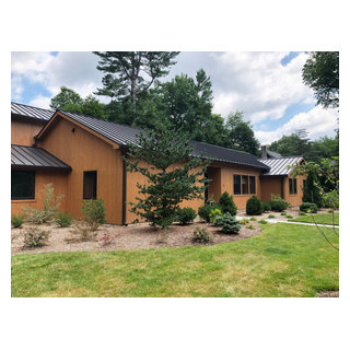 New California Ranch - Exterior - New York - by Rosen Kelly Conway ...