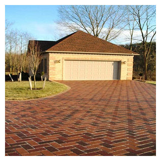 New garage with Imprinted Asphalt - Contemporain - Façade - Washington ...