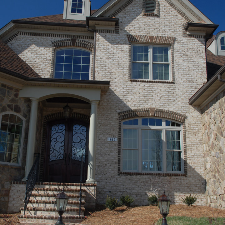 Oversize Tumbled Brick - Photos & Ideas | Houzz