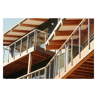 Passive Solar Design: large overhangs to the south - Contemporary ...