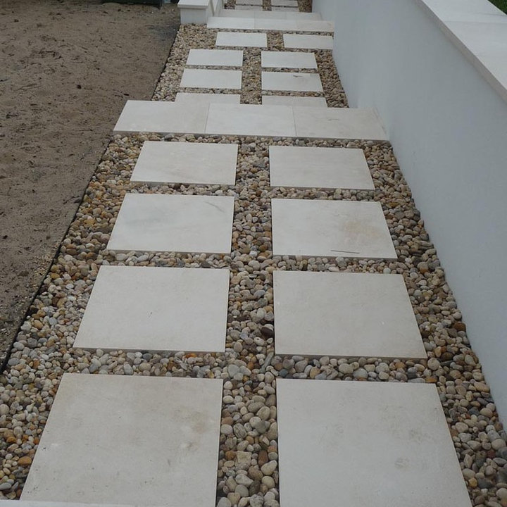Limestone Walkway - Photos & Ideas | Houzz