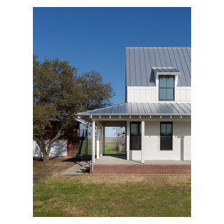 Pendleton Farm - Farmhouse - Exterior - Austin - by Cuppett Kilpatrick ...