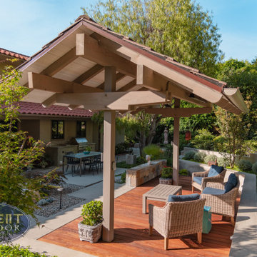 Two Post Pergola - Photos & Ideas | Houzz