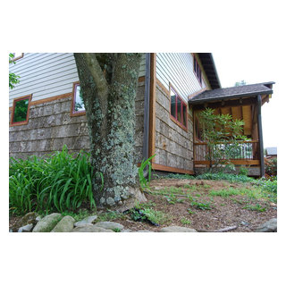 Poplar Bark Siding Detail - Rustic - Exterior - Charlotte - by User | Houzz