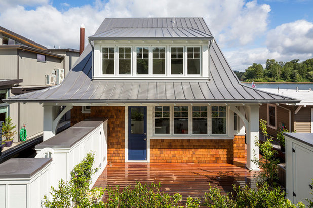 Houzz Tour: A Floating House Perfectly Suits a Sailing Couple