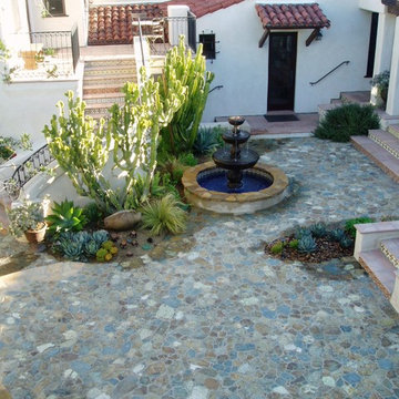 Spanish Courtyards Homes - Photos & Ideas | Houzz