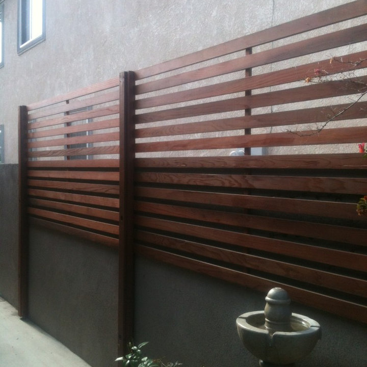Cedar Privacy Screen - Photos & Ideas | Houzz