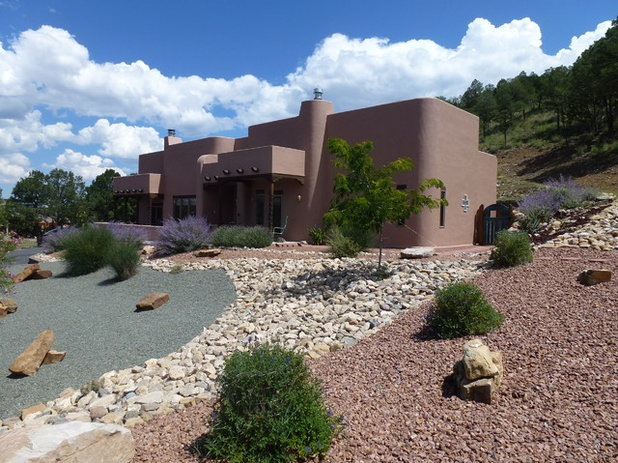 Roots of Style: Pueblo Revival Architecture Welcomes Modern Life