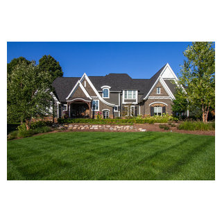 Ridgewood Project - Craftsman - Exterior - Detroit - by Oakwood Custom ...