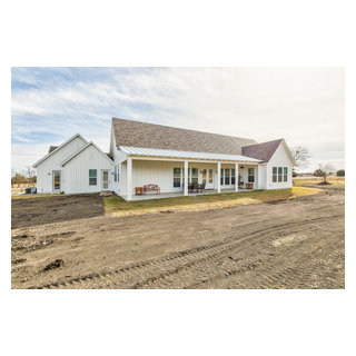 Rockwall New Home Design - Farmhouse - Exterior - Dallas - by Buchanan ...