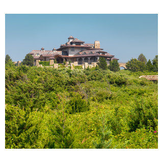 Round Hill - Beach Style - Exterior - Boston - by Meyer & Meyer, Inc ...