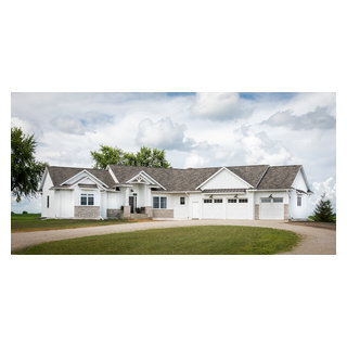 Southern Minnesota Modern Farmhouse Custom Home #211 - Farmhouse ...