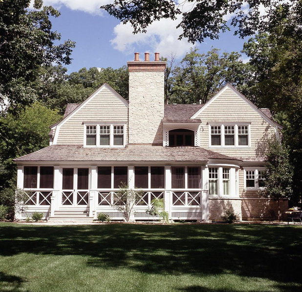 Railing Detail: The Diagonal Cross Balustrade