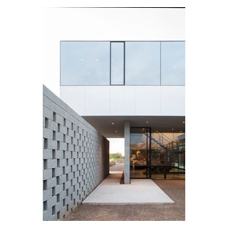 Staab Residence - Modern - House Exterior - Phoenix - by Chen + Suchart ...