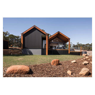 Stealth Farmhouse - Contemporary - Exterior - Perth - by Lurie Building ...
